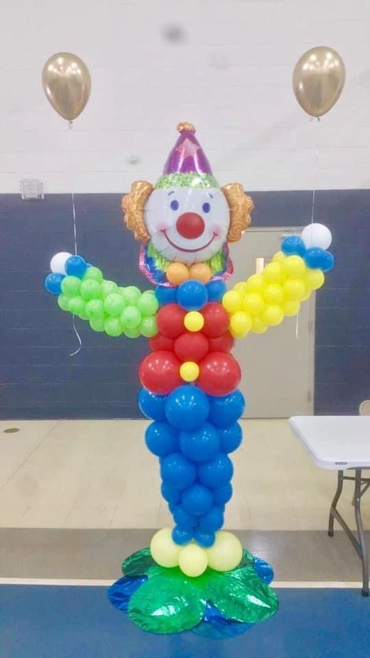 Clown balloon column