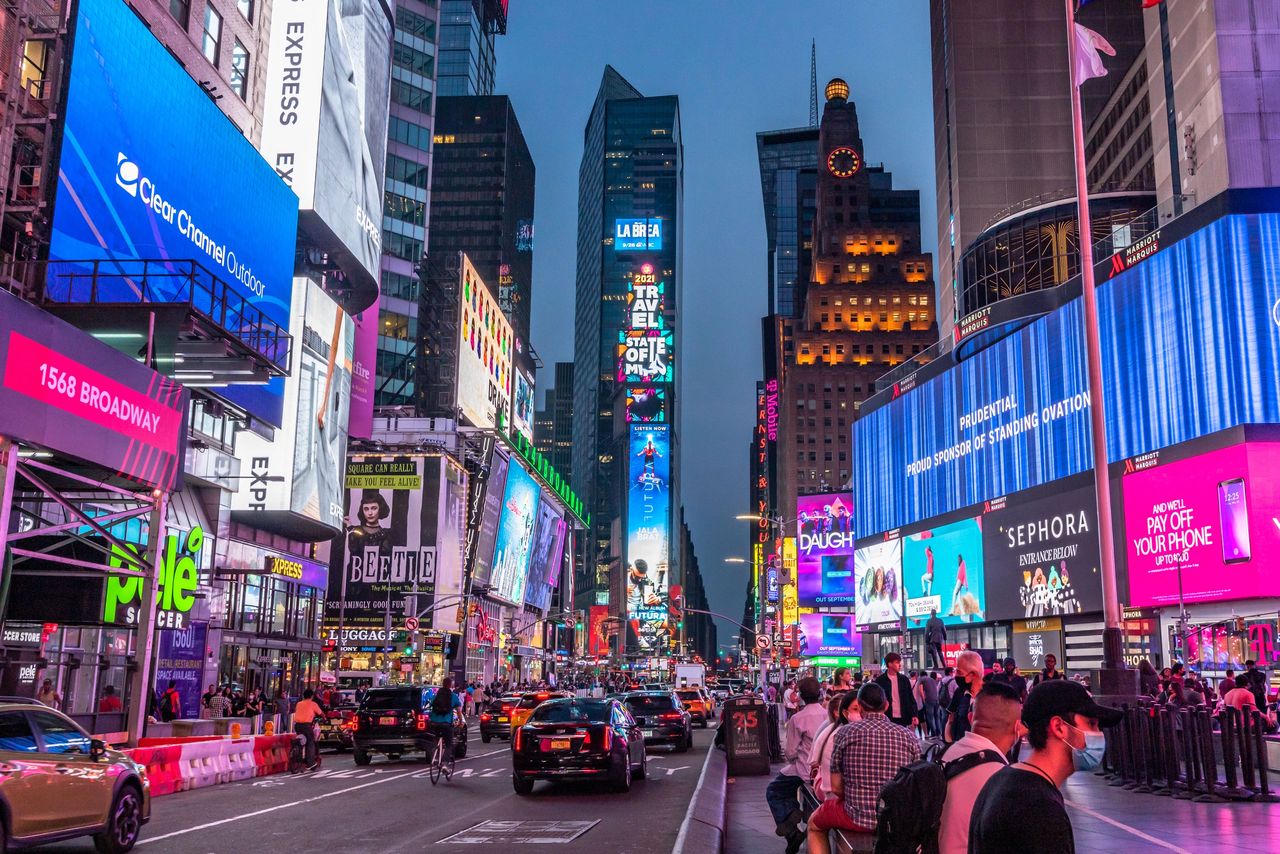 Times Square Ad Costs: Guerrilla Marketing Guide (2025)