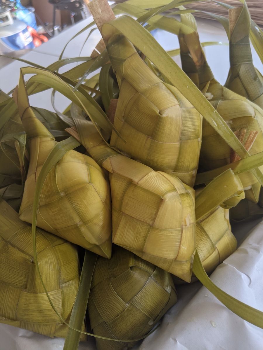 Pusó ( Hanging Rice)