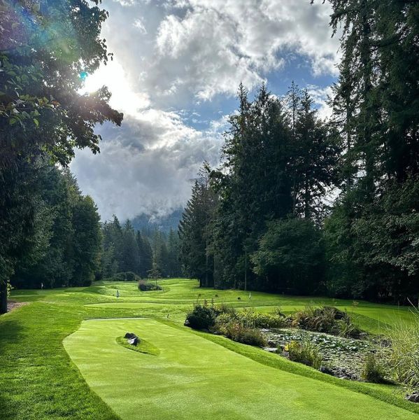 Experience the Best Golf Putting Greens at Tap Ins Putting Course