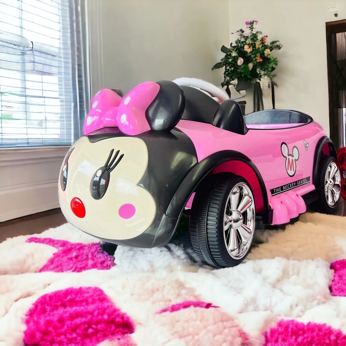 6V Mini Toddlers Ride-On Kids Car w/ Parental Remote Control-Pink