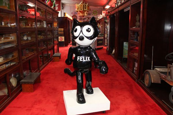 Back In The Day Classics - Antique Stores - Orange, California