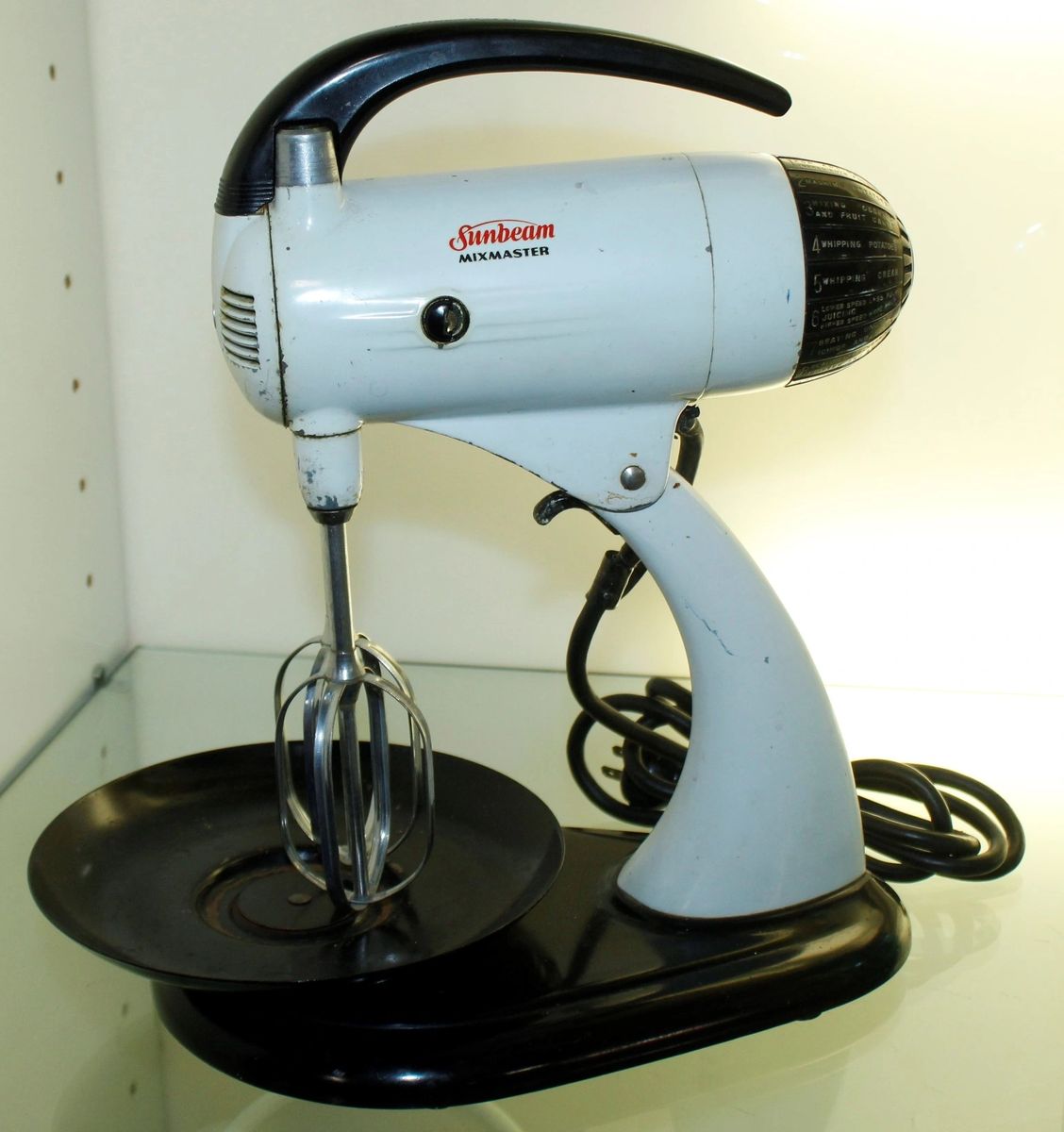 Sunbeam Power Mixer Model 9 With Bowls & Juicer Top Set