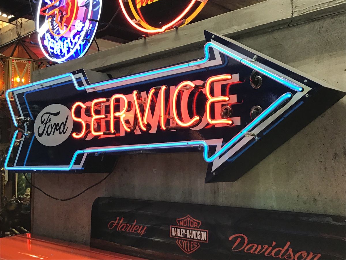 Ford service arrow neon contemp. mint condition