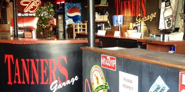 Tanners restaurant and catering in Halton Hills, Ontario