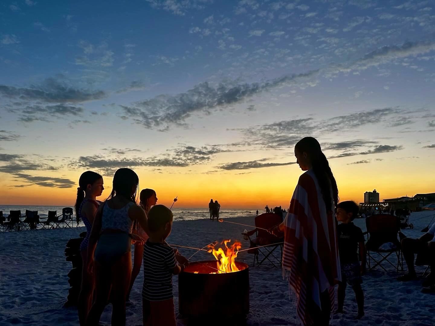 Beach Bonfire, Beach Fires in Destin Miramar Beach - Destin, Florida