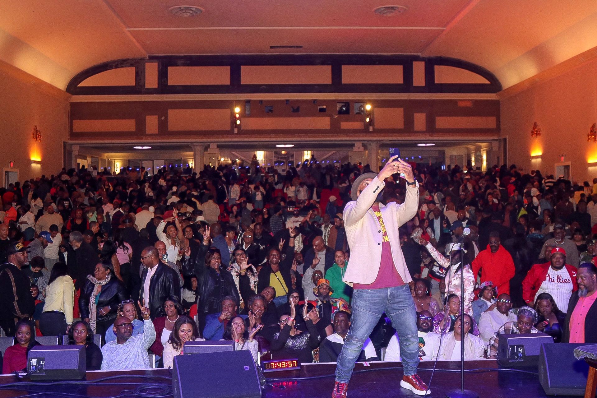 Laugh Out Loud with Heavy Hittas of Comedy at Laff Out Loud!