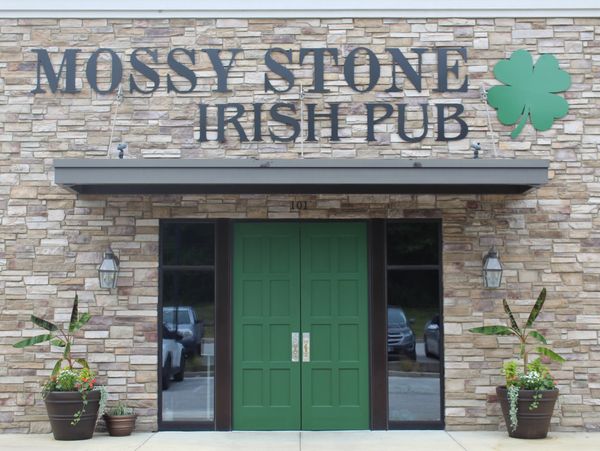 A Taste of Ireland in Edwardsville at Mossy Stone Irish Pub