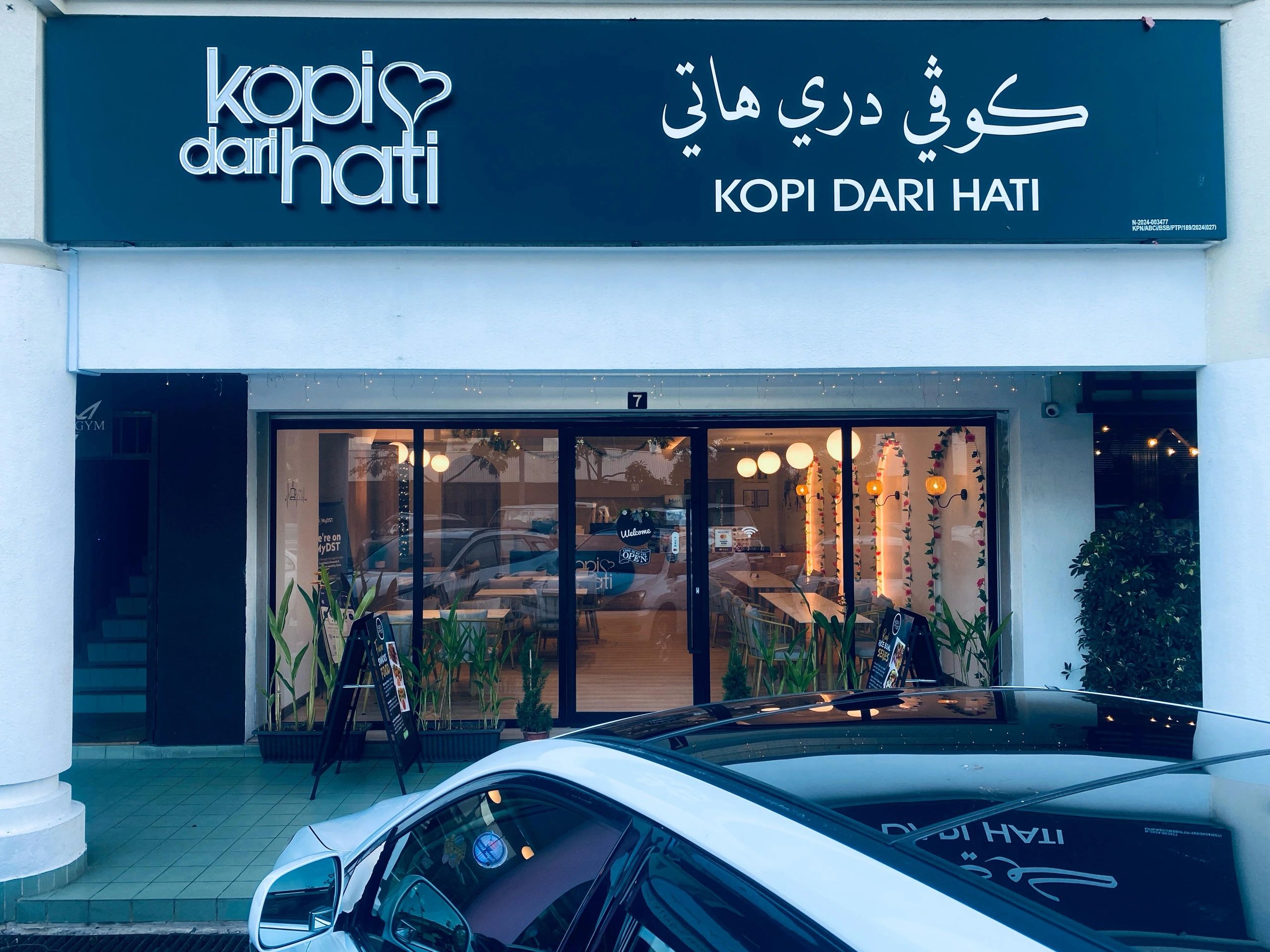 Delicious Matcha Latte & Coffee at Kopi Dari Hati