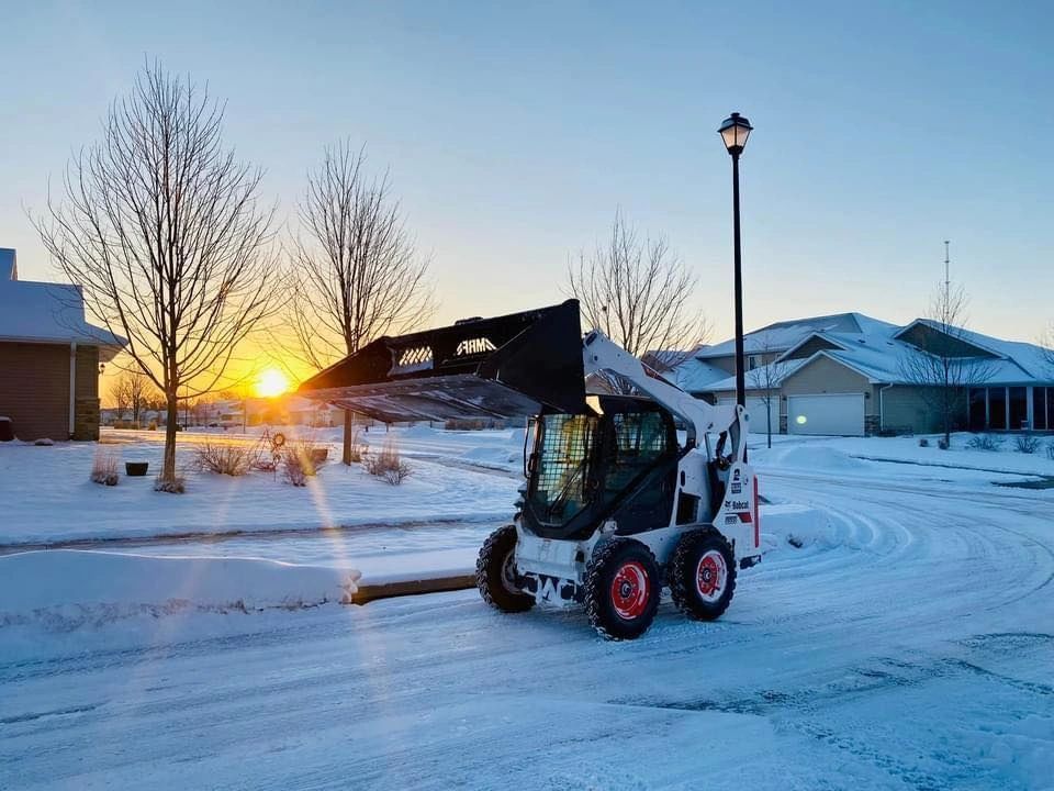 Landscape, Lawn - Diamond Edge Landscaping - Cedar Rapids, Iowa