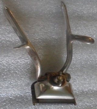 1890s Barbers: Straight Razor and Manual Clippers