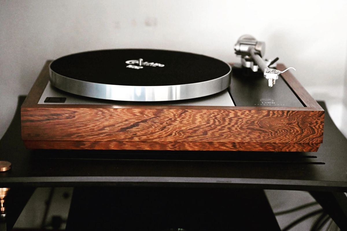 Solid-Sounds custom turntable plinths