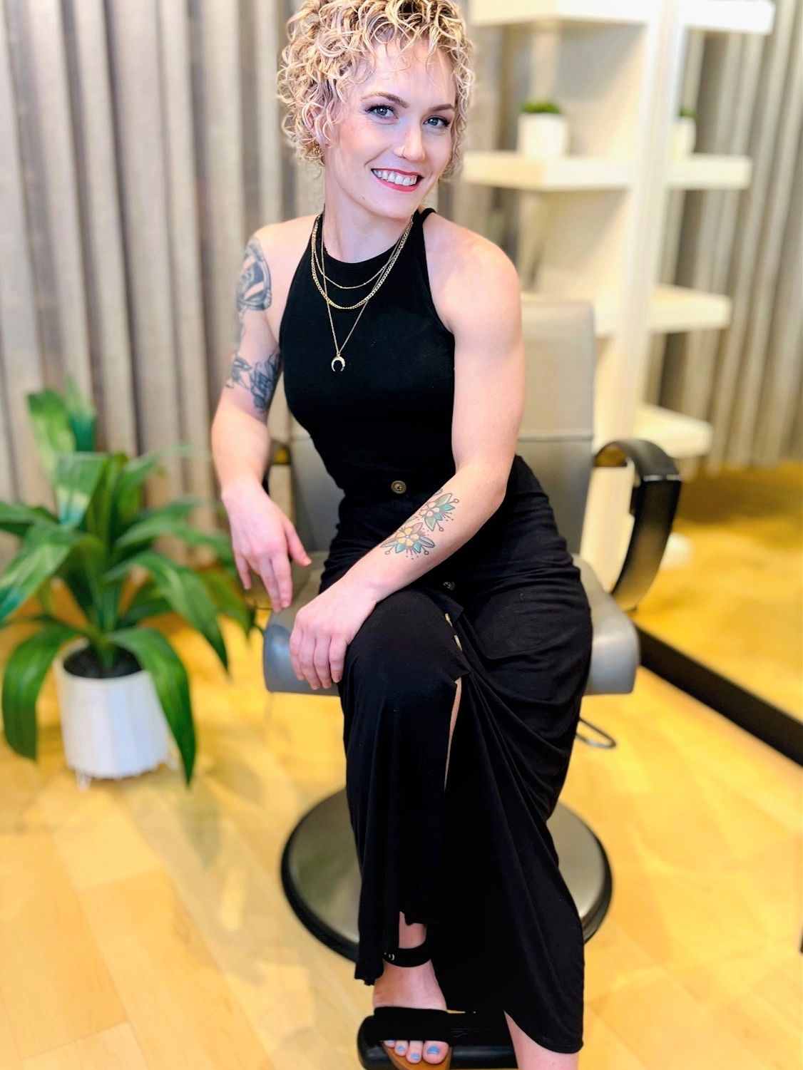 Hairstylist Amber Lynn - Hair Stylist, Hair Color