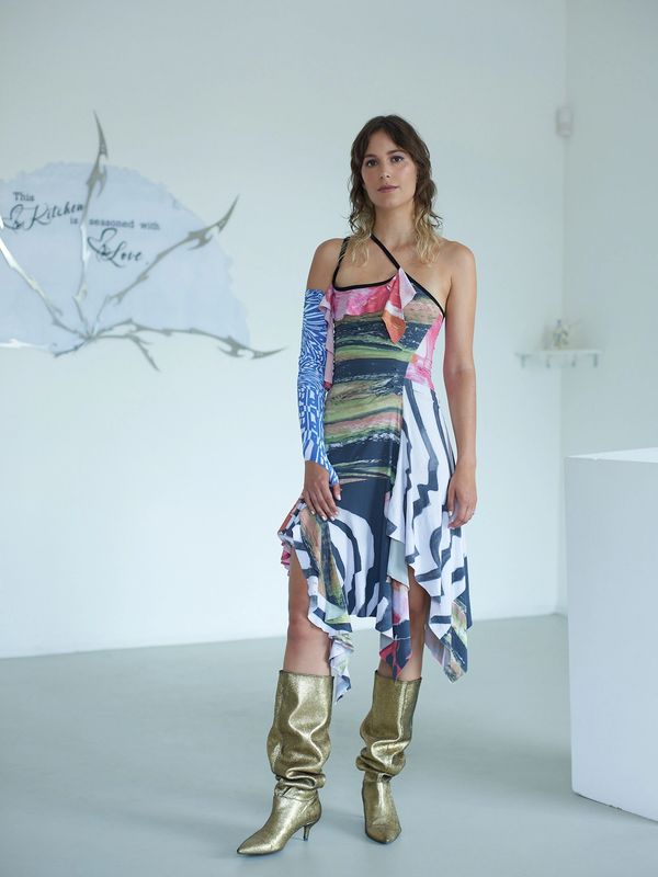 ABOUT | Veronika Molnar