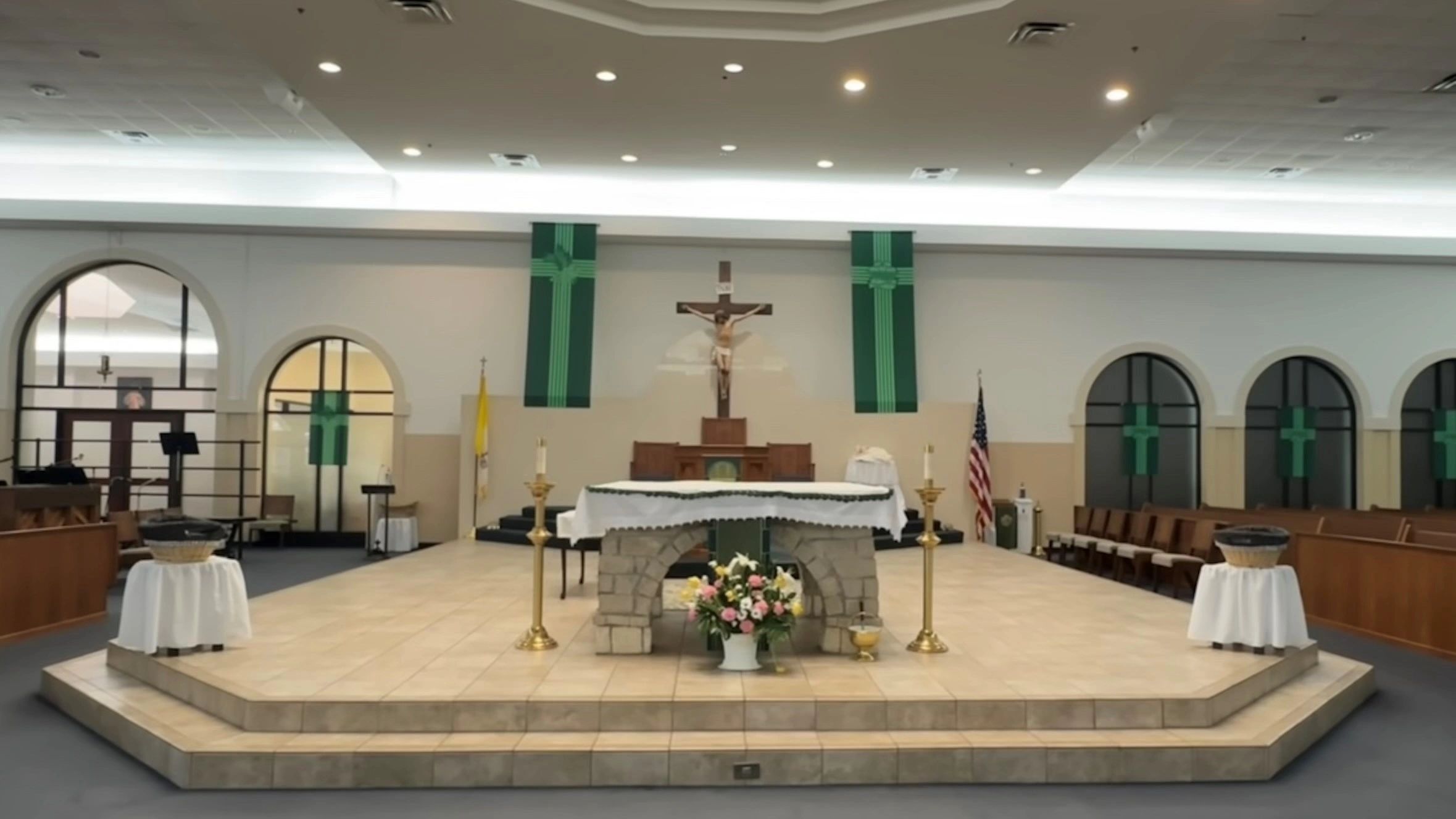 HOME [saintjamescath.org]