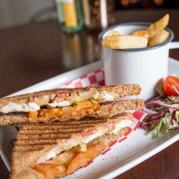 The Thatch Inn - Pub, Restaurant, Bar