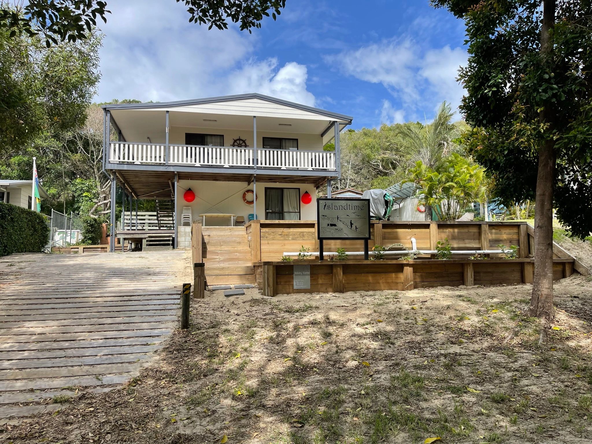 Up to 12 People Stay - Luxury Holiday Houses for Rent