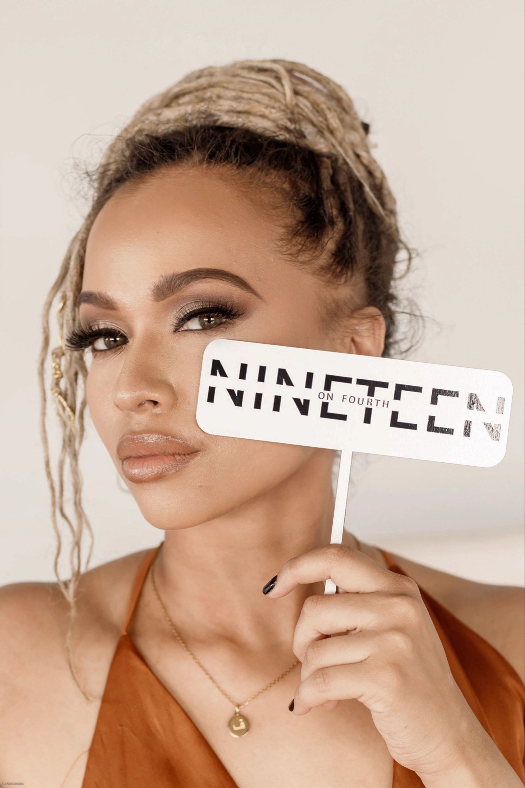 Nineteen on Fourth - Home