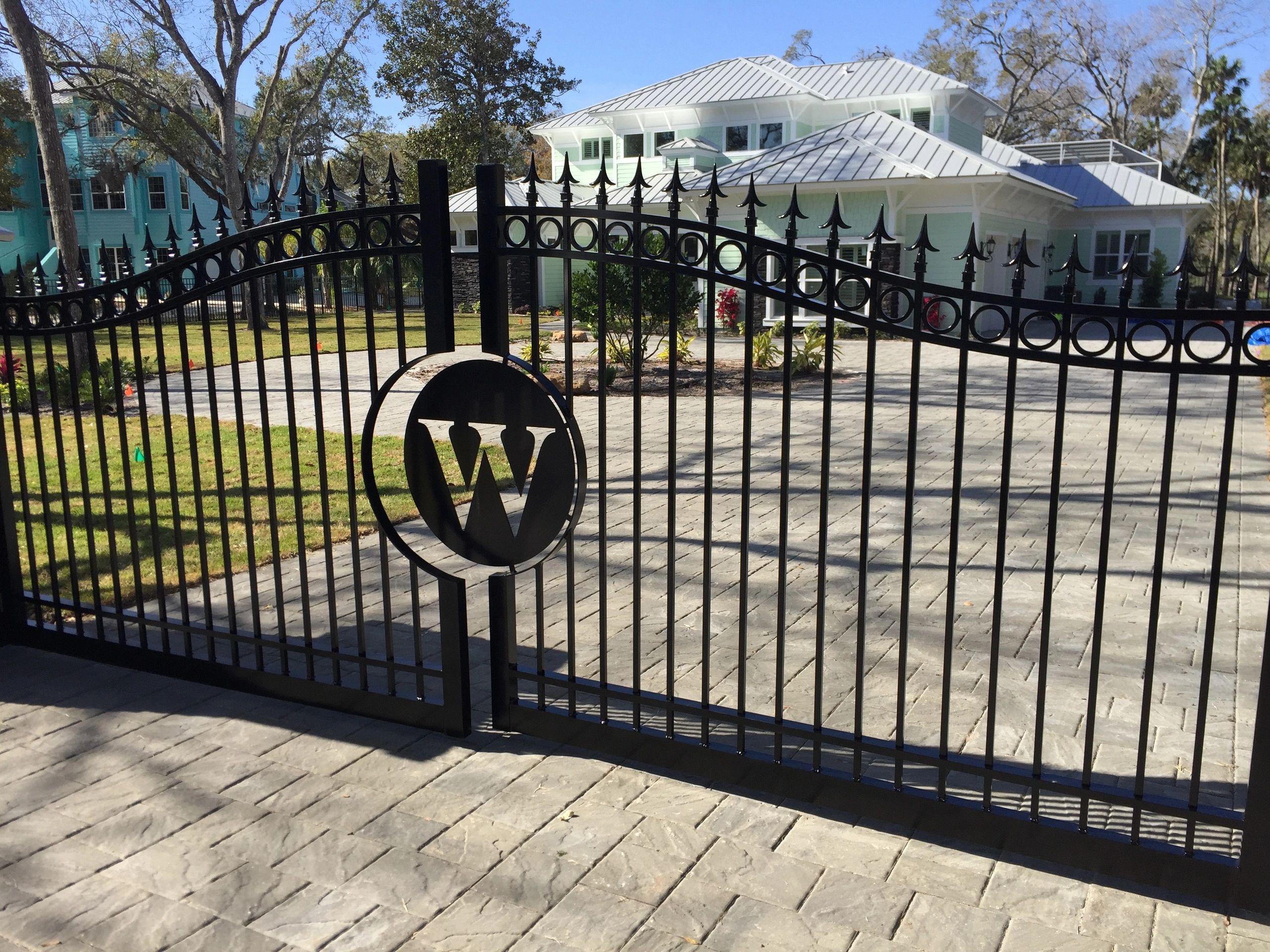 Driveway Entry Gates - Aluminum Boundaries & Gates
