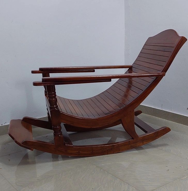 SEESAW EASY CHAIR WITH WOODEN SEAT