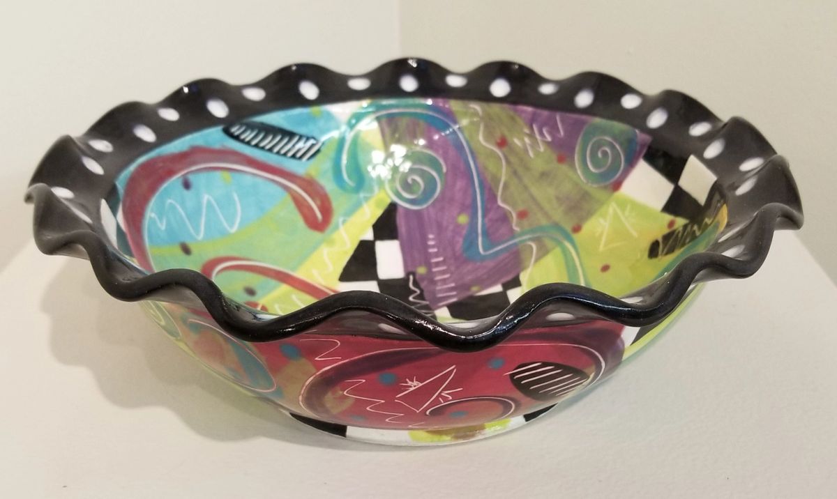 Large Ruffle Edge Bowl