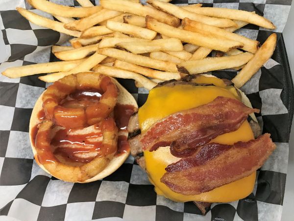 Crooked Creek Marina - The Grill at Crooked Creek Marina, Restaurant