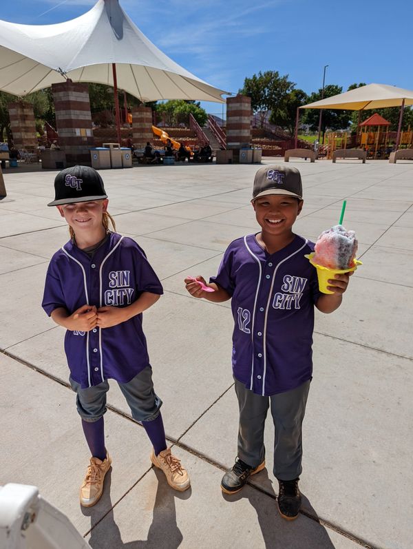 MEOWEE WOWEE - Shave Ice - Las Vegas, Nevada