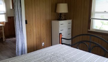 Cabins | Bullfrog Resort