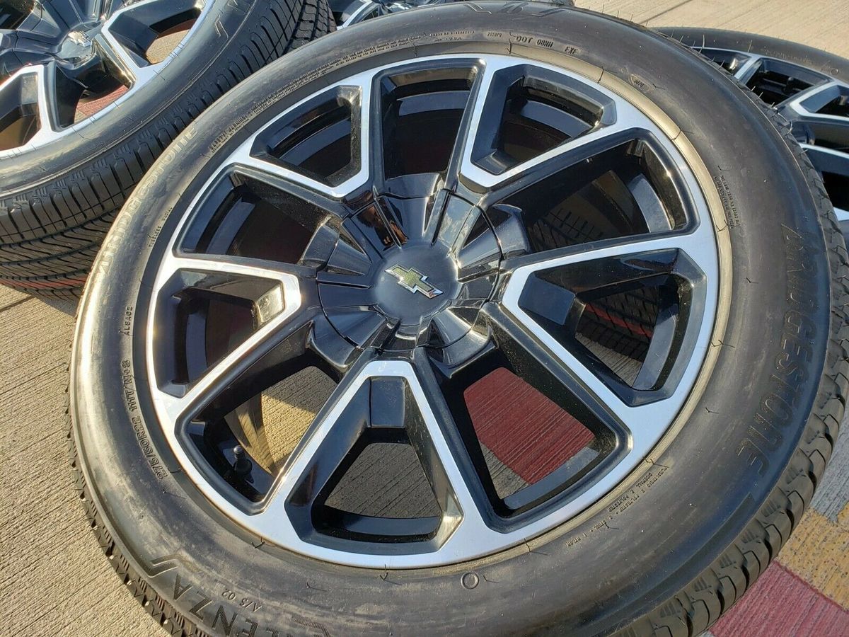 2019-2023 Chevy Tahoe RST (Silverado / Suburban) OEM rims and tires