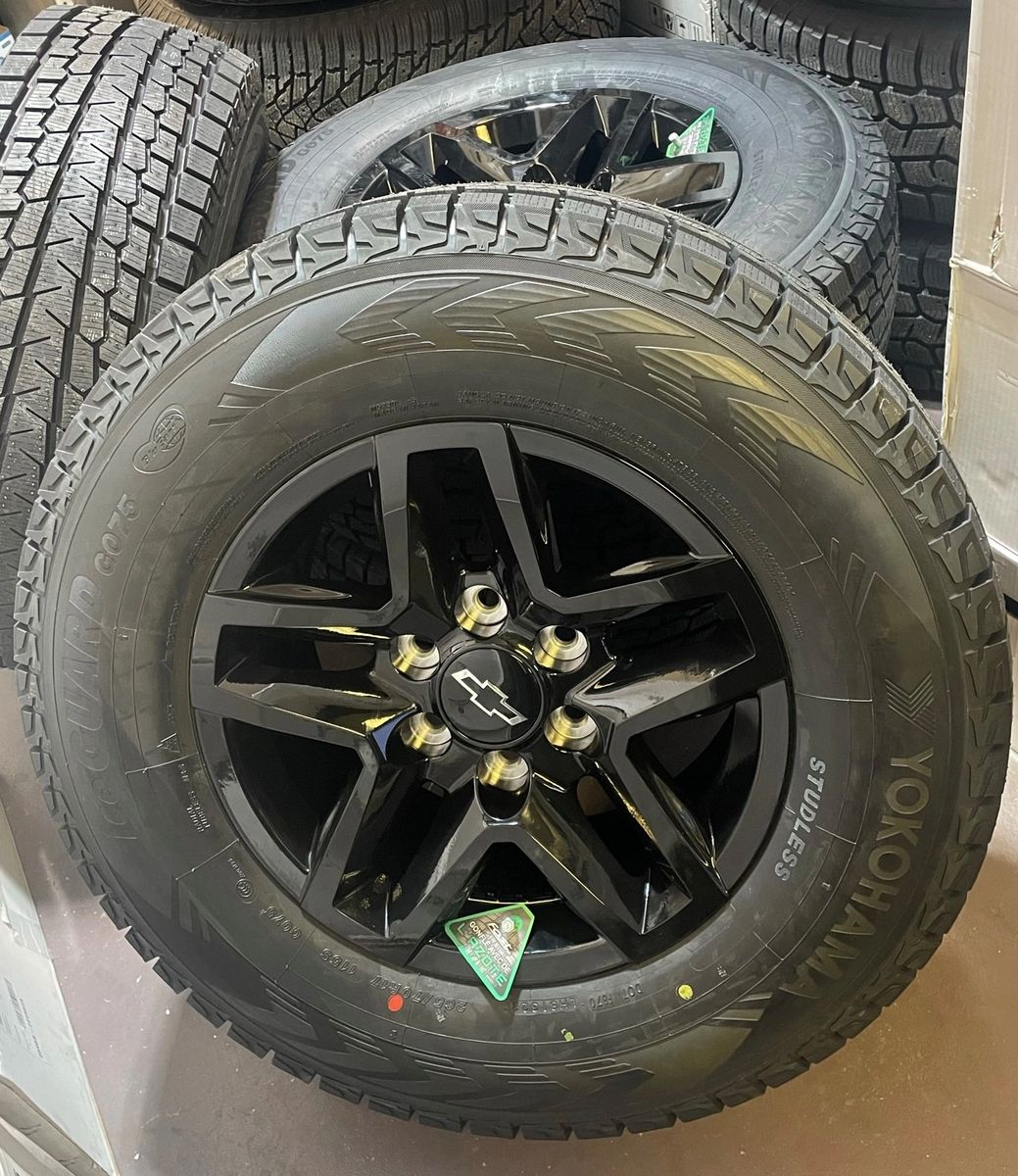 1995-2024 GMC Black TrailBoss rims and Winter tires