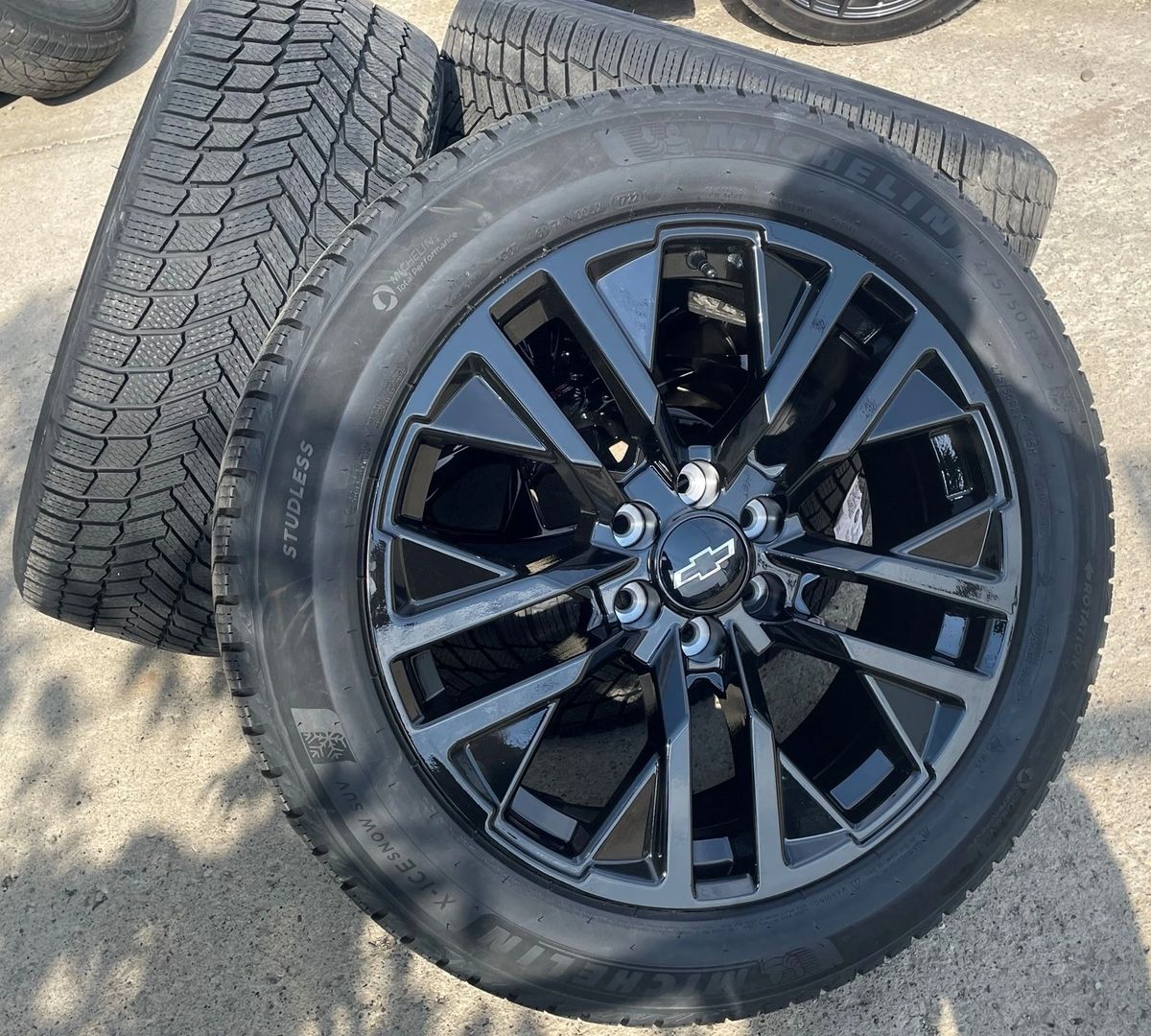 2023 GMC Denali rims Chevy High-country + Michelin X-Ice winter Package