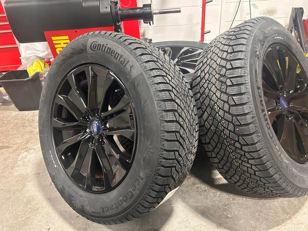 New 2005-2023 FORD F150 rims & CONTINENTAL XTRM STUDDED Winter tires