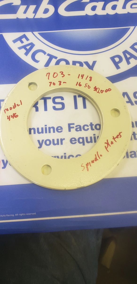 Cub Cadet: PLATE-SPINDLE MT SPINDLE PLATES