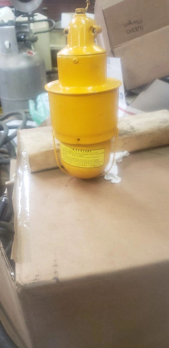 CUB CADET Original OIL BATH AIR CLEANER ASSEMBLY CUB CADET IH 385160 ...