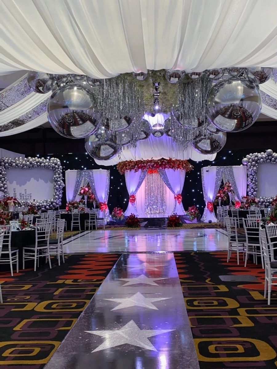 DANCE FLOOR & STAGE RISER