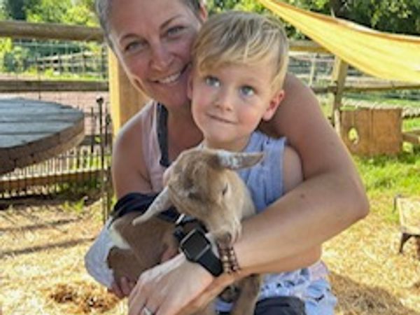 Private Sessions | Rose Bridge Farm & Sanctuary