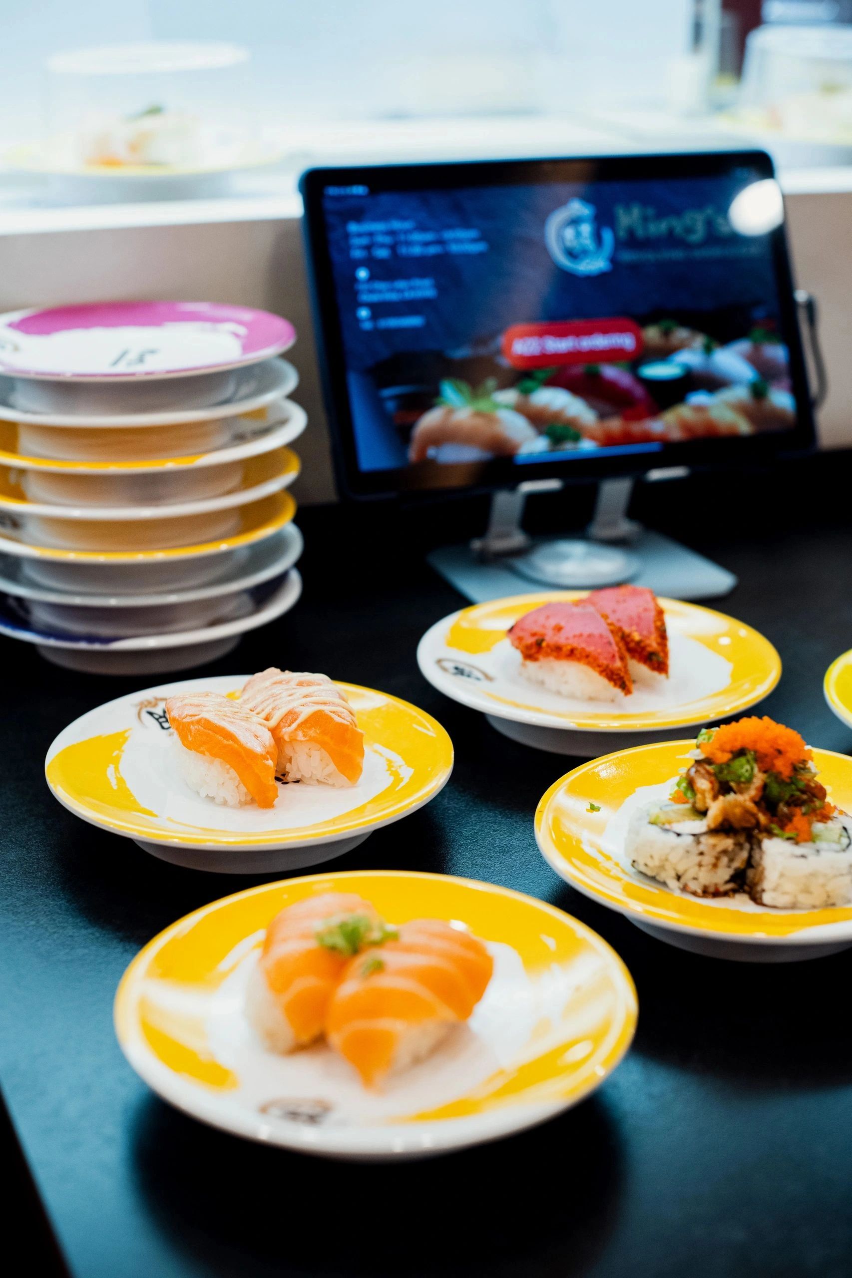 Ming's Revolving Sushi