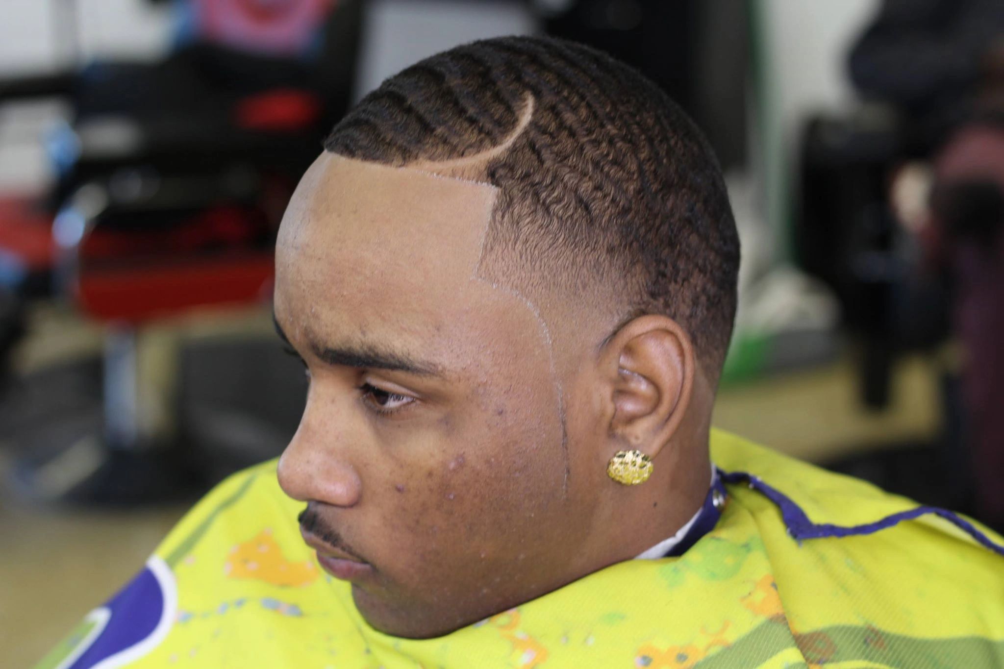 ADULT HAIRCUT w/ SIMPLE PART DESIGN