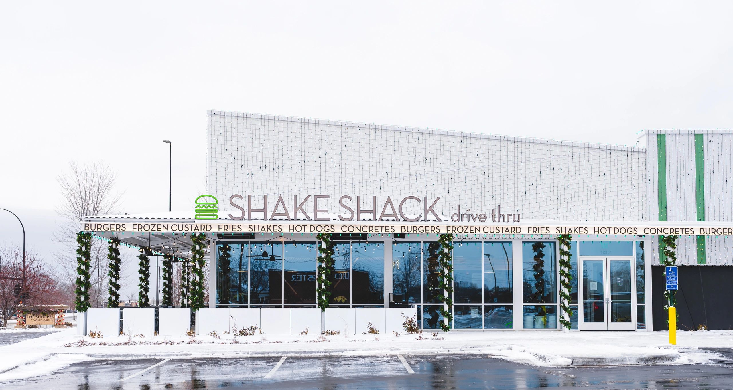 New Business: Shake Shack Opens in Maple Grove