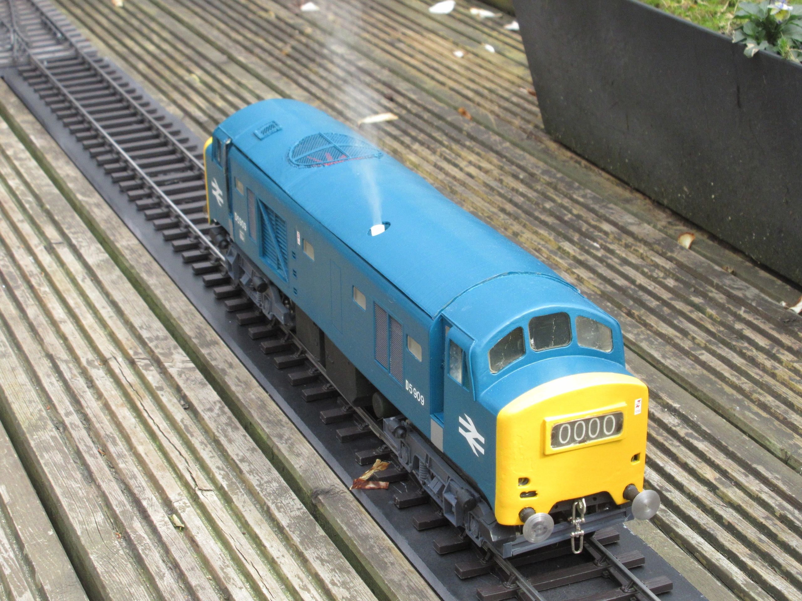 Baby Deltic with full clag!