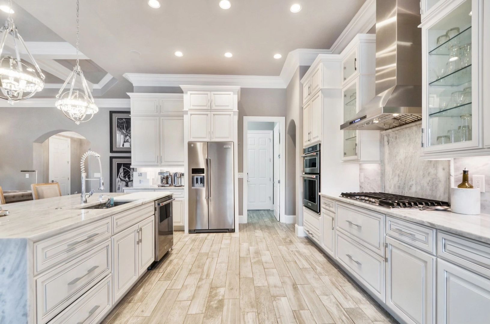 World Class Kitchen: Stunning Cabinets & Design Solutions