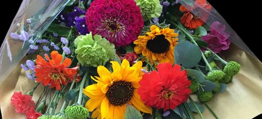 Mor Flowers - Flower Delivery - Prestatyn, Wales