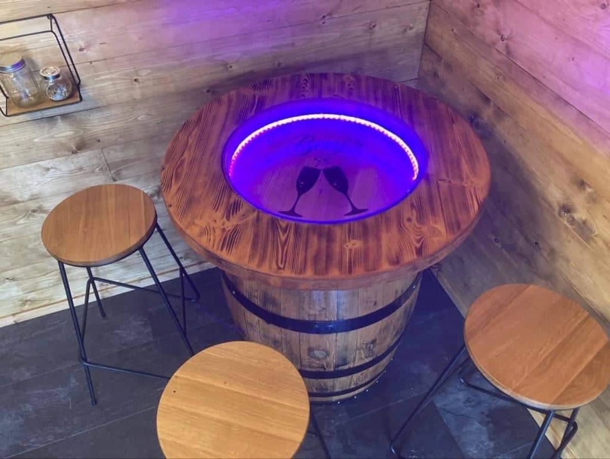 Refurbished barrel with Table Top & Glass insert