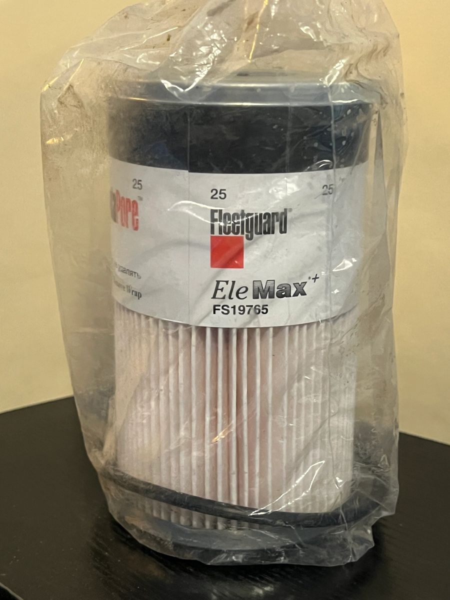 Fleetguard Fuel Water Separator Filter FS17965