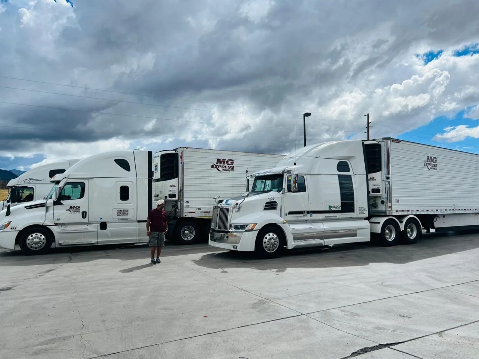 Home [mgexpresstrucking.com]