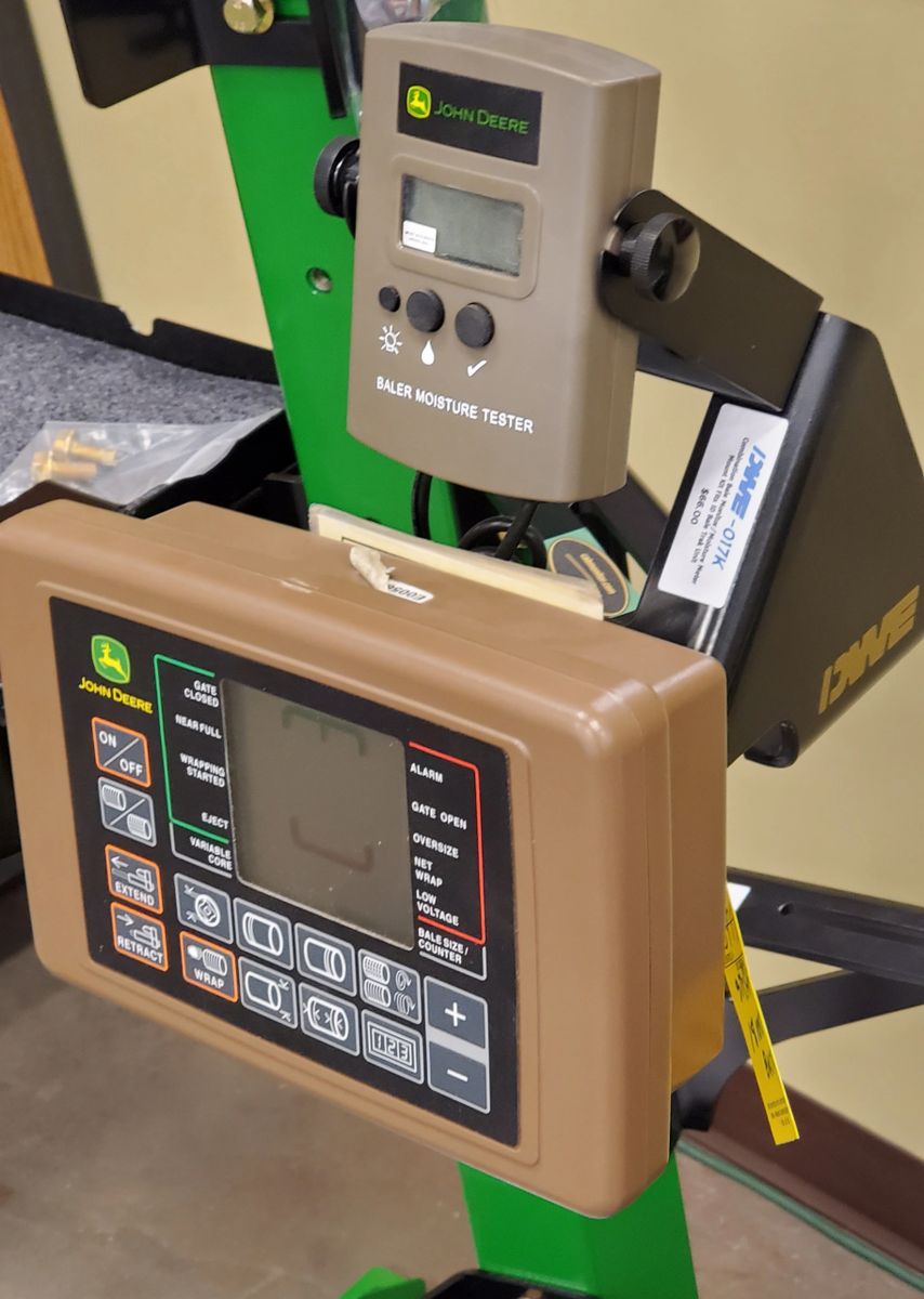 DWE-017K *The Haymaker* Dual Monitor Mount Kit. Holds Bale Trak Unit ...