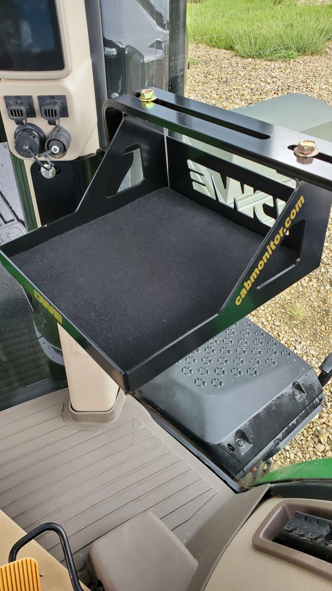 DWE-025ECS *Econo Shelf* Accessory Shelf - Fits DWE brand monitor rails.