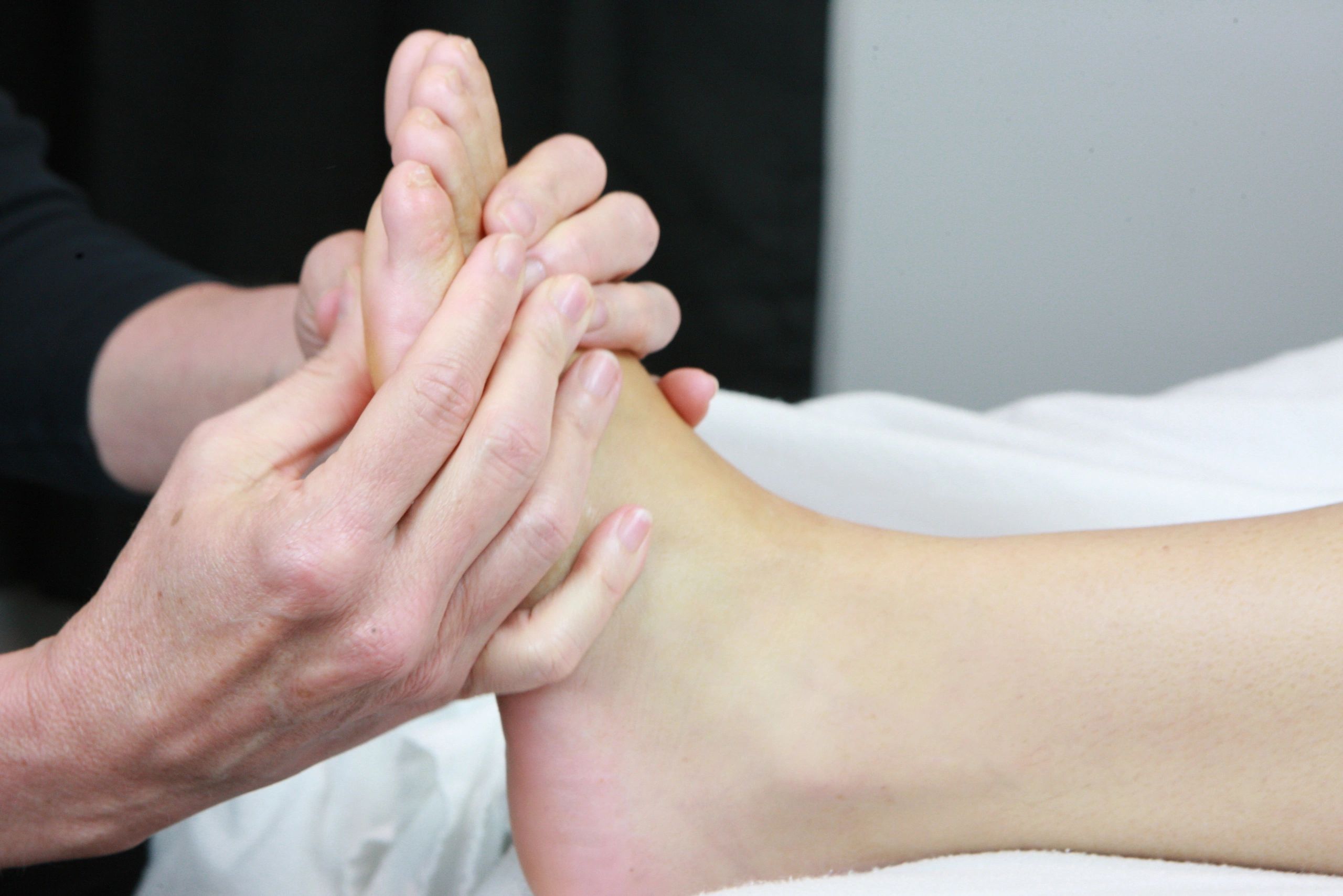 Reflexology: What is it and why you should try it.