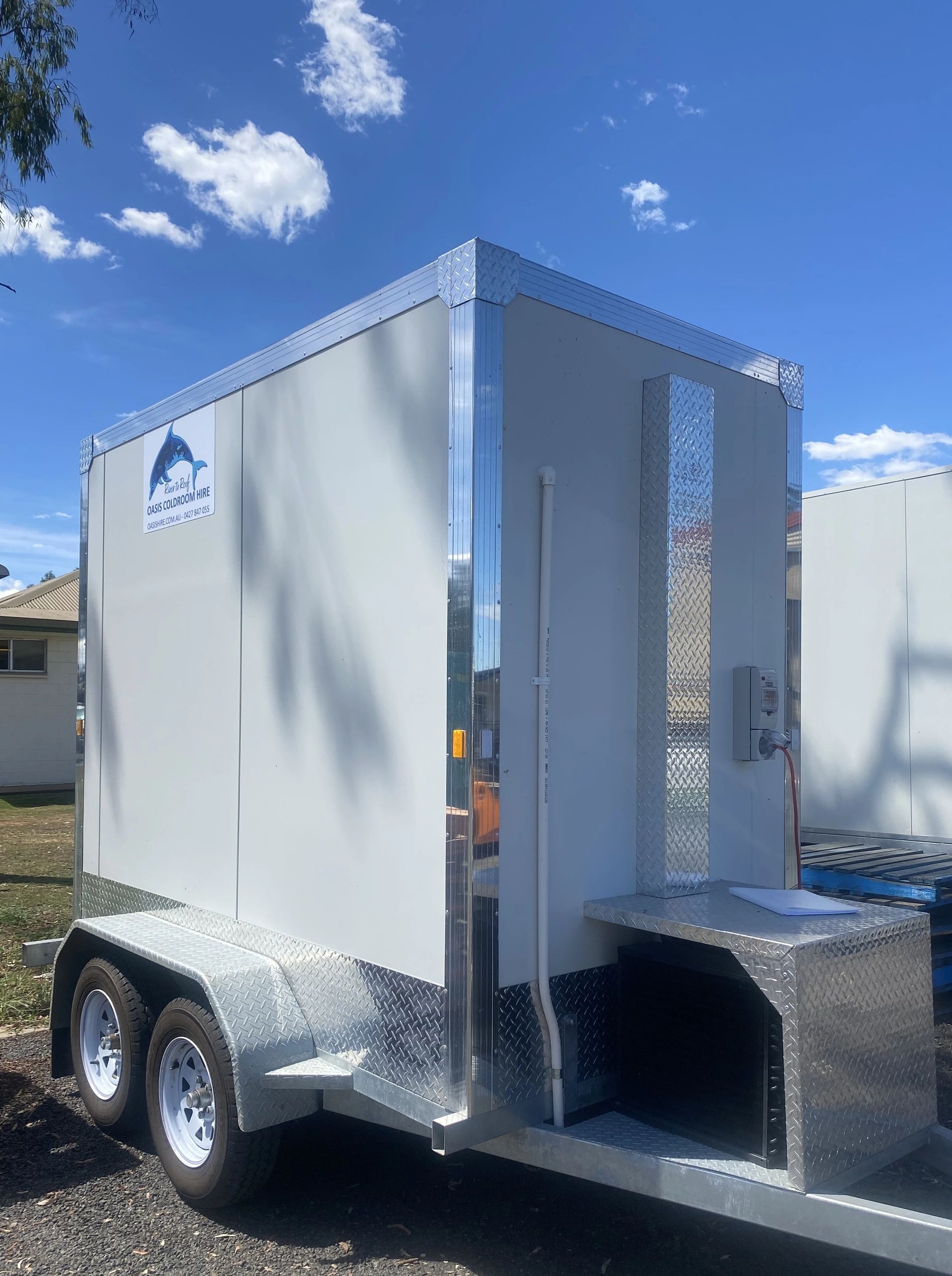 Oasis Mobile Cold Room Hire! Cool Room's to beat the Mackay, Sarina and ...