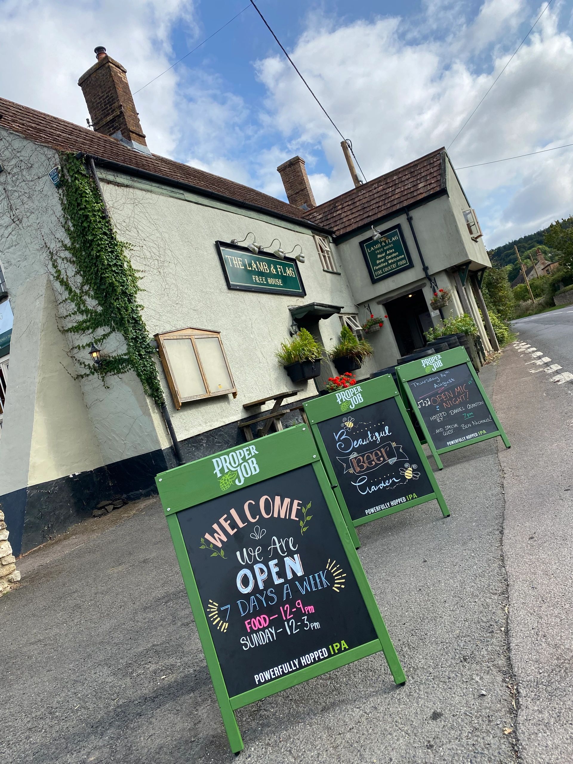 The Lamb and Flag Country Pub